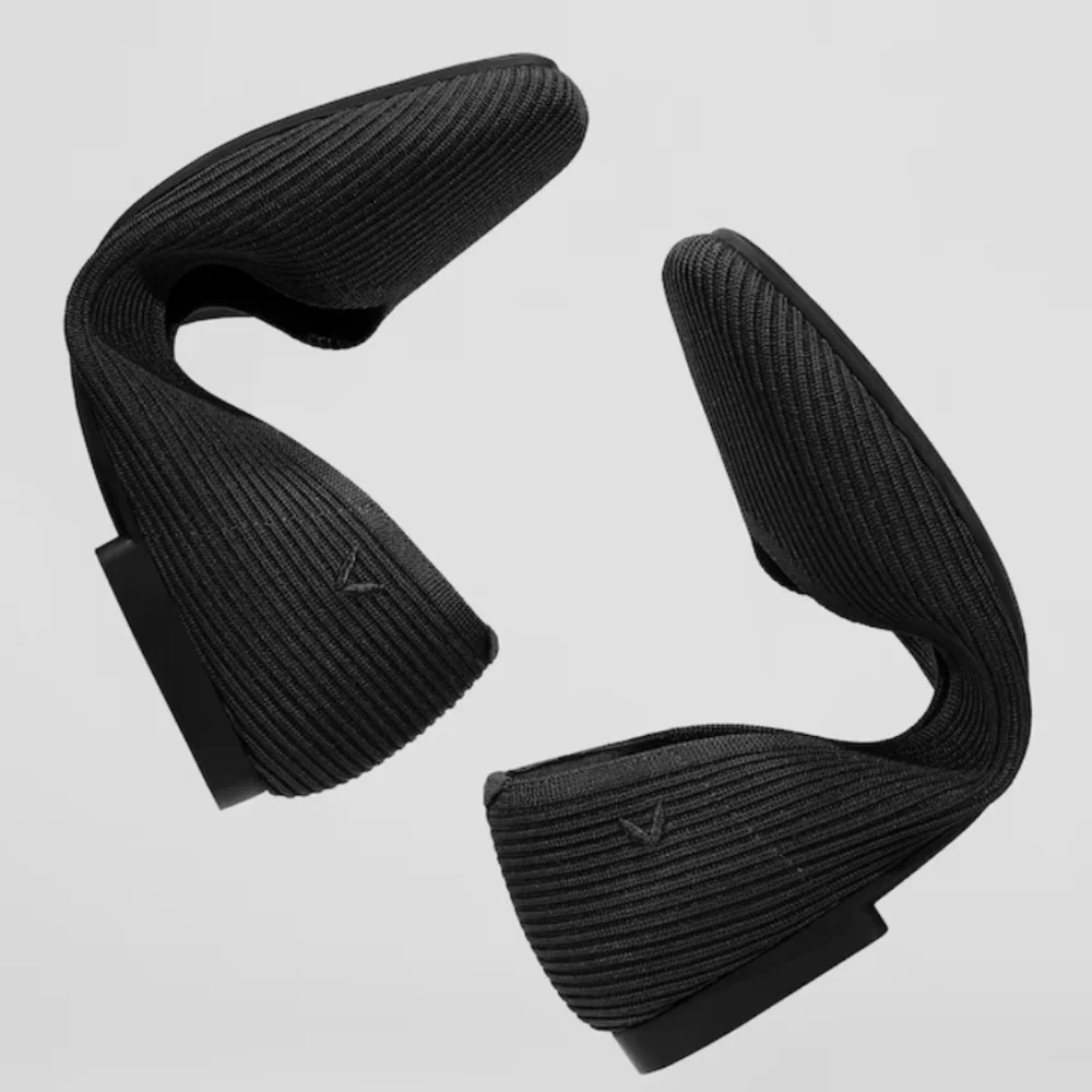 Vivaia | Shoes | Vivaia Margot 2 Square Toe V Cut Flats Black Womens 0 ...